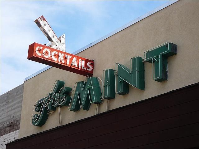 The Mint Bar, Bakersfield