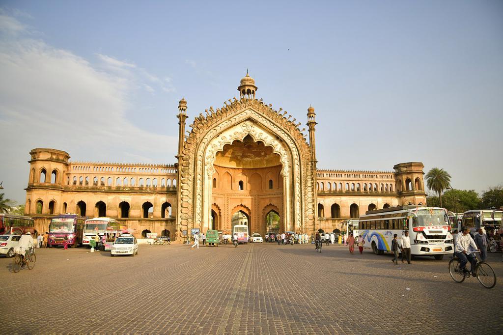 Rumi Darwaza (Turkish Gate), Lucknow