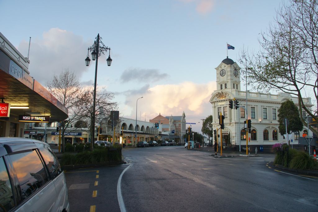 Three Lamps, Auckland