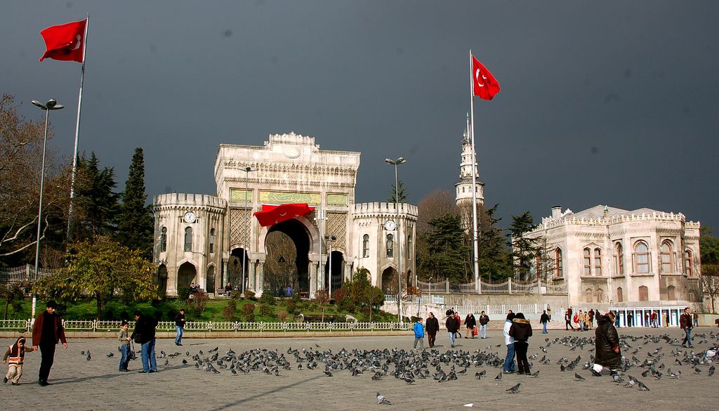 Beyazıt Square, Istanbul