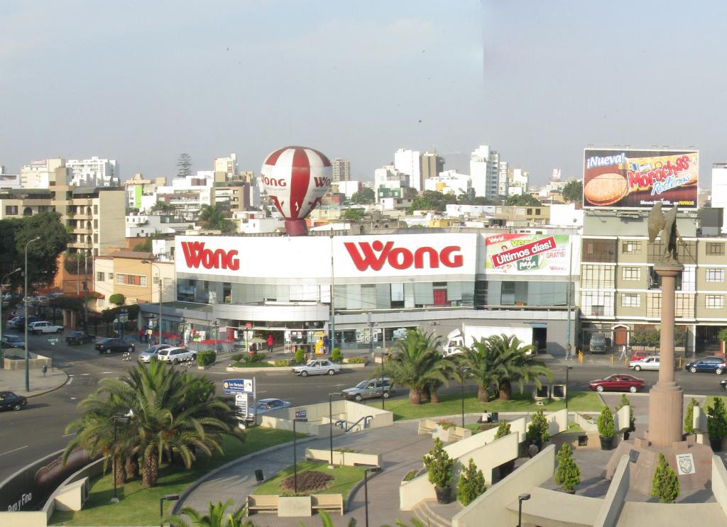 Wong Supermarket, Lima