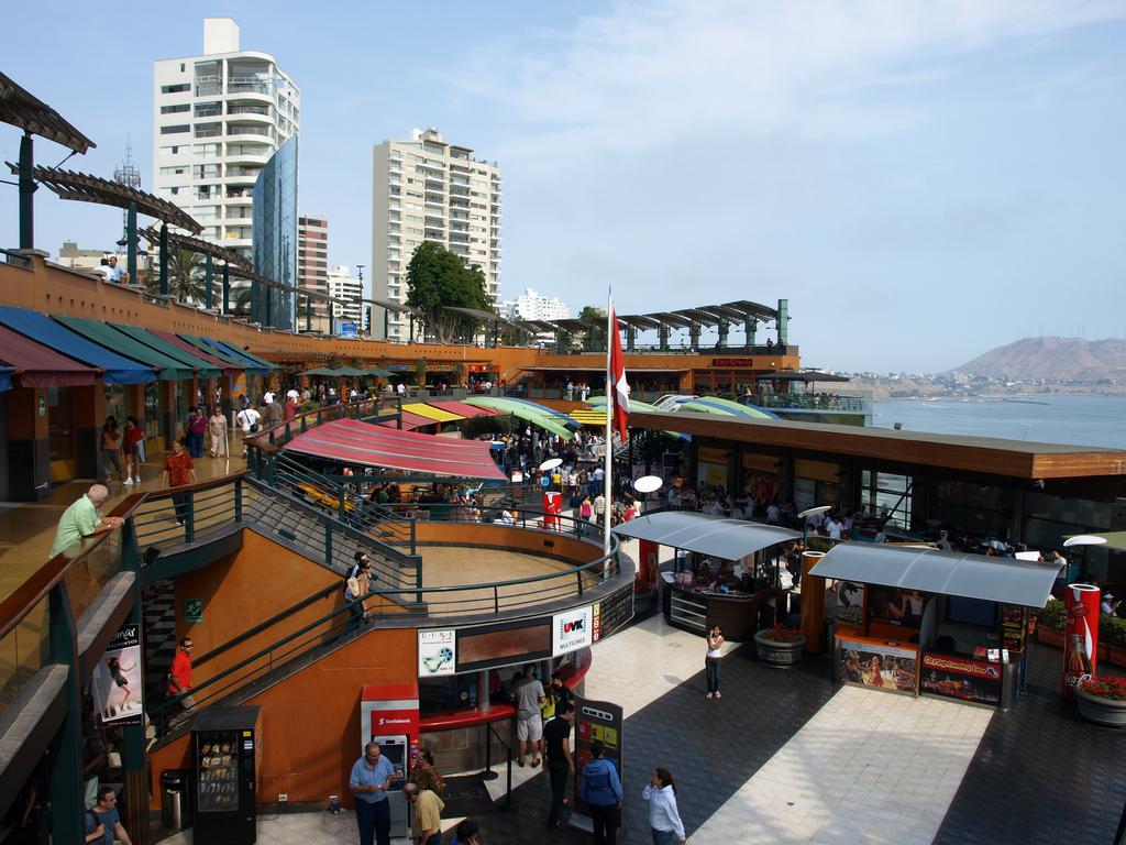 Larcomar Shopping Center, Lima