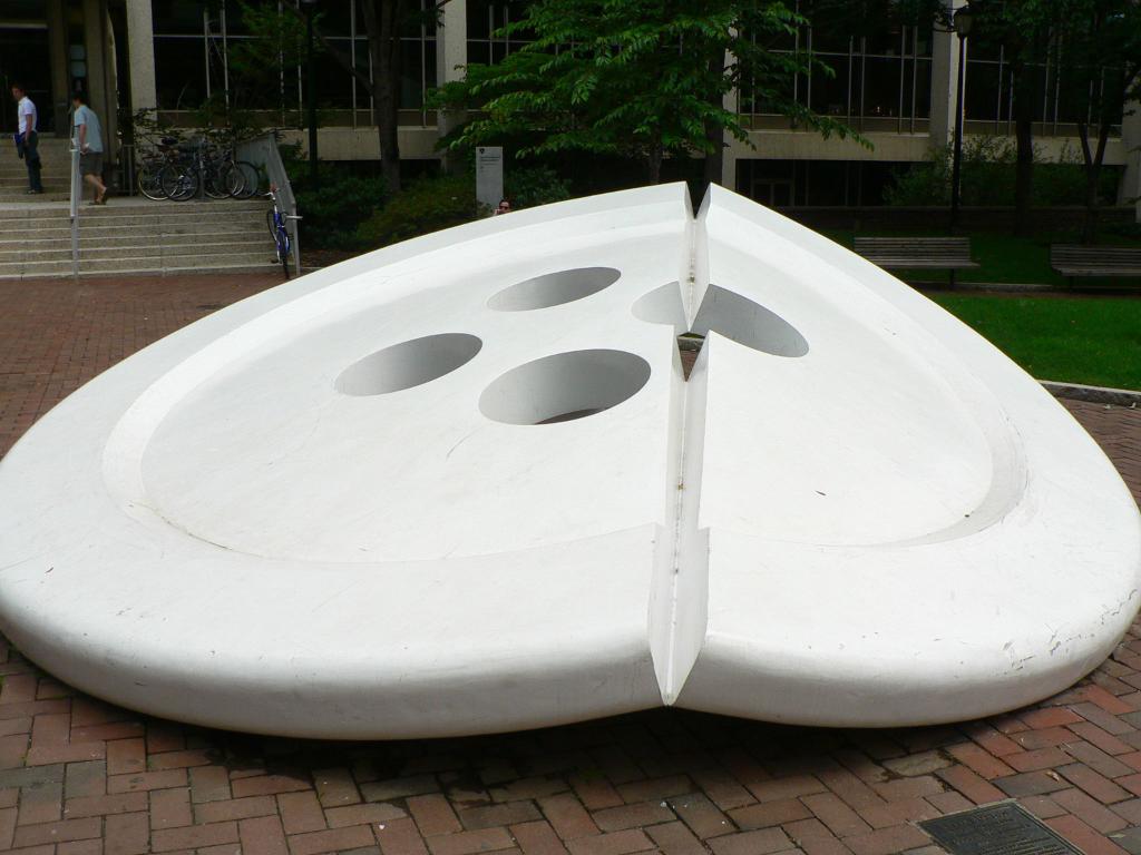 The Button (sculpture), Philadelphia