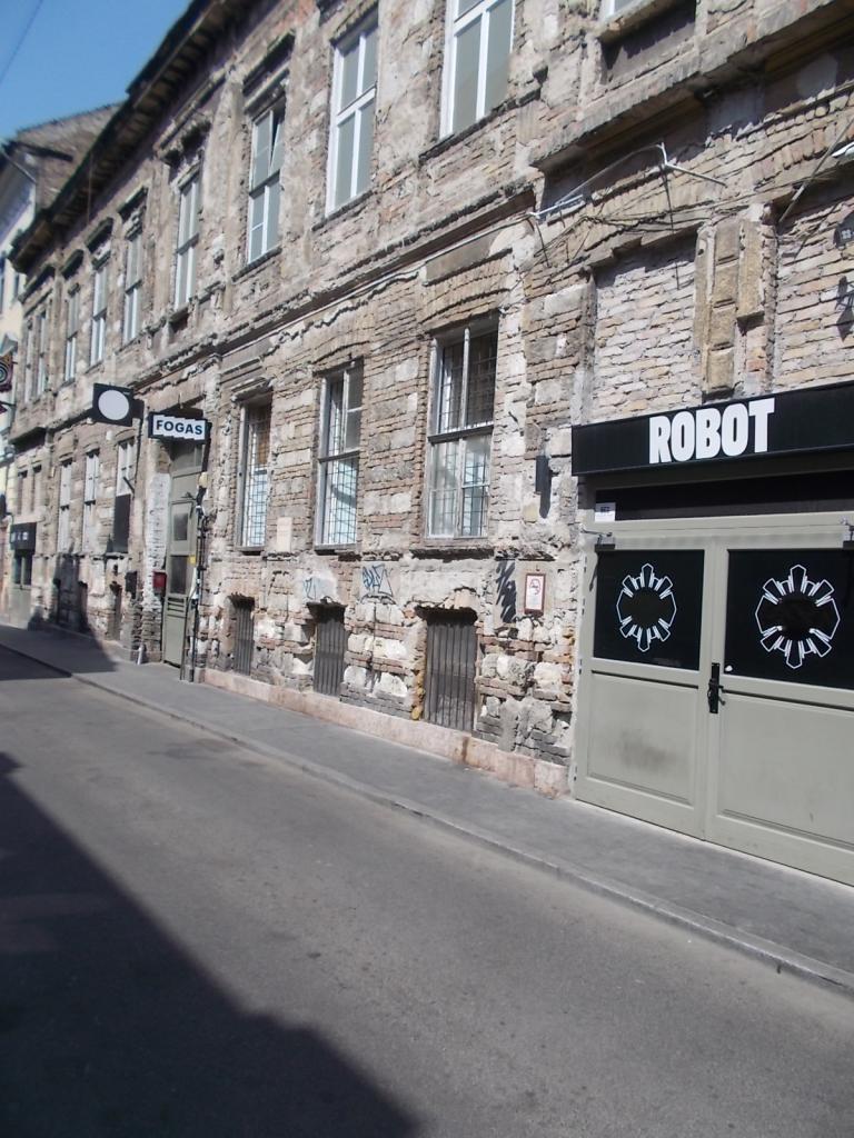 Instant – Fogas, Budapest