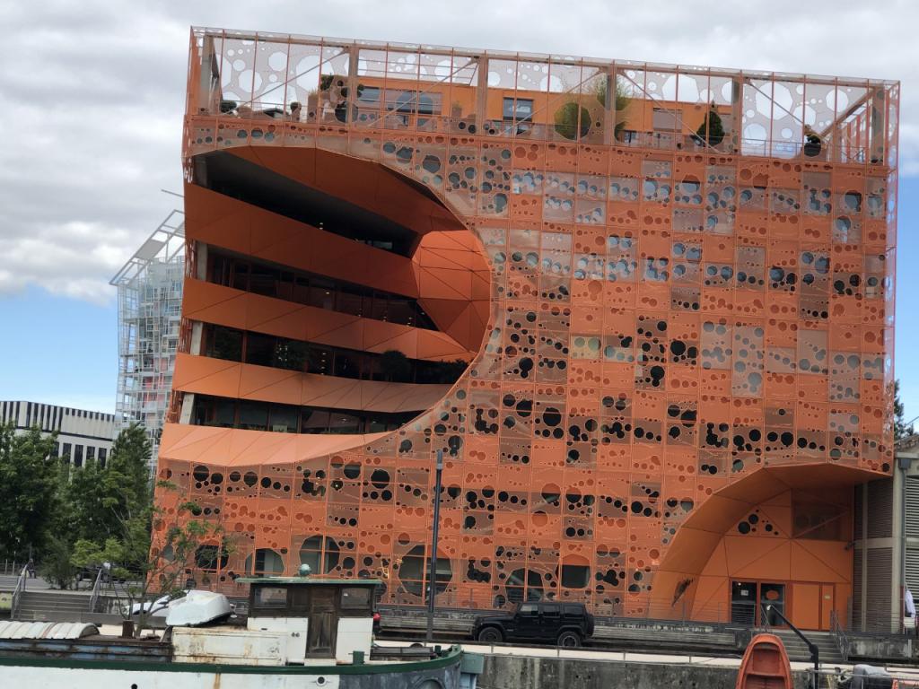 Orange Cube, Lyon