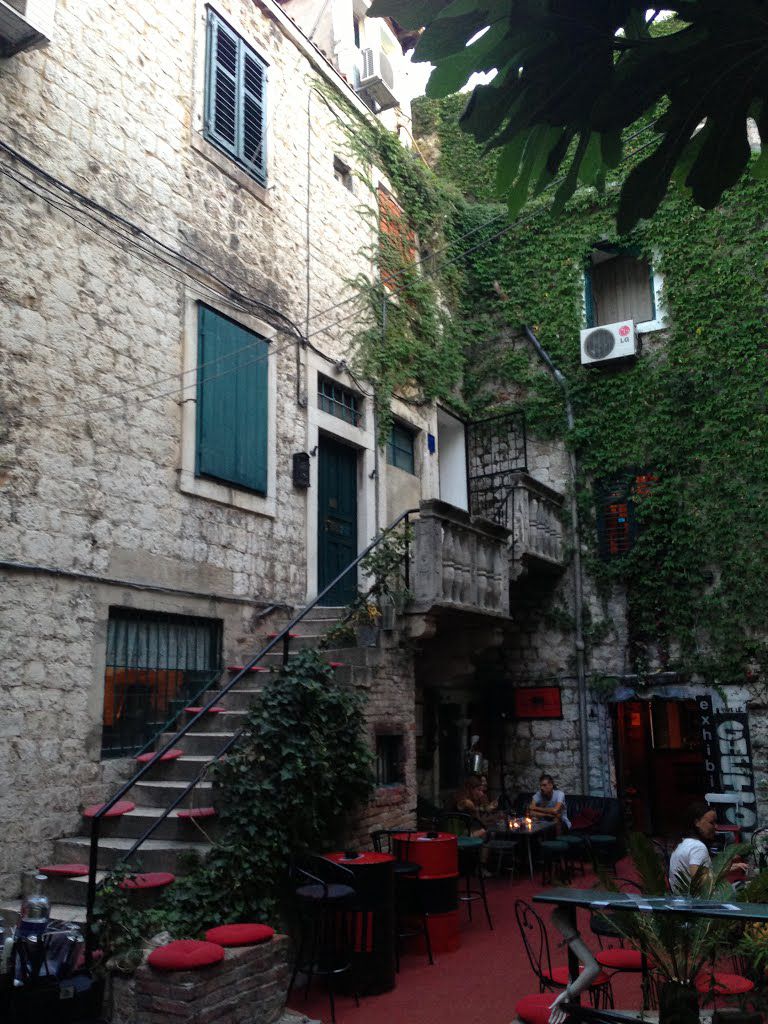 Academia Club Ghetto, Split