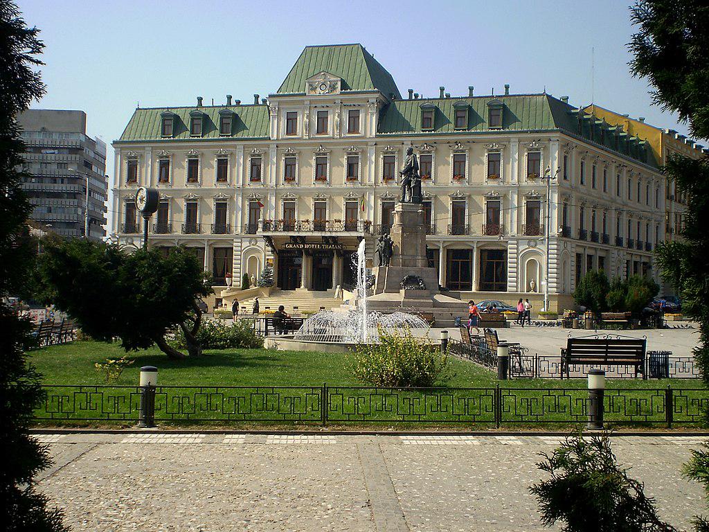 Piata Unirii (Union Square), Iasi