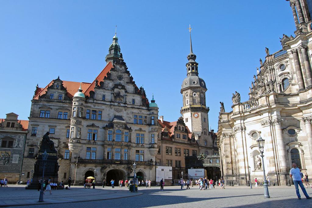 Schlossplatz (Castle Square), Dresden