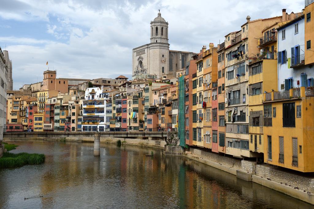 Onyar River Colored Houses, Girona