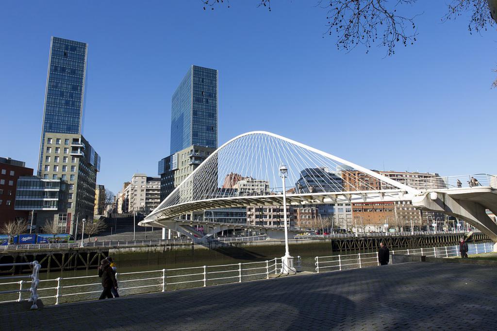 Zubizuri (White Bridge), Bilbao