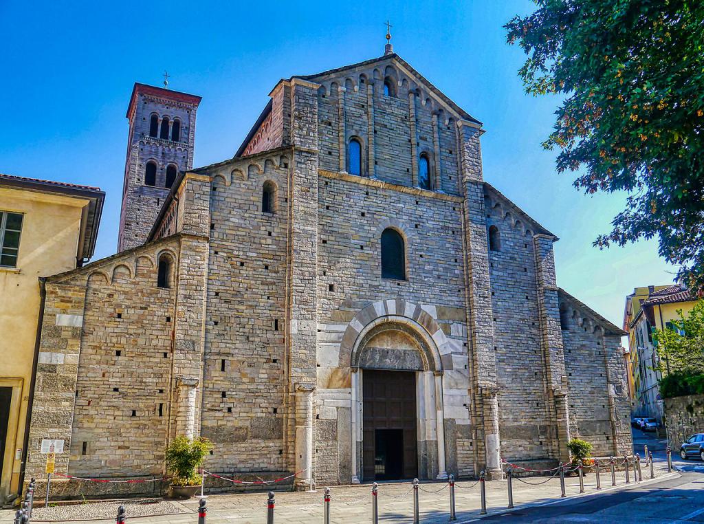 Basilica di Sant'Abbondio (Basilica of Saint Abbondio), Como