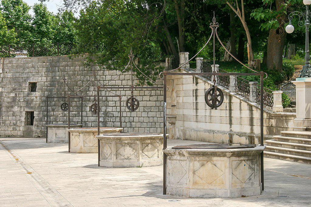 Five Wells Square, Zadar