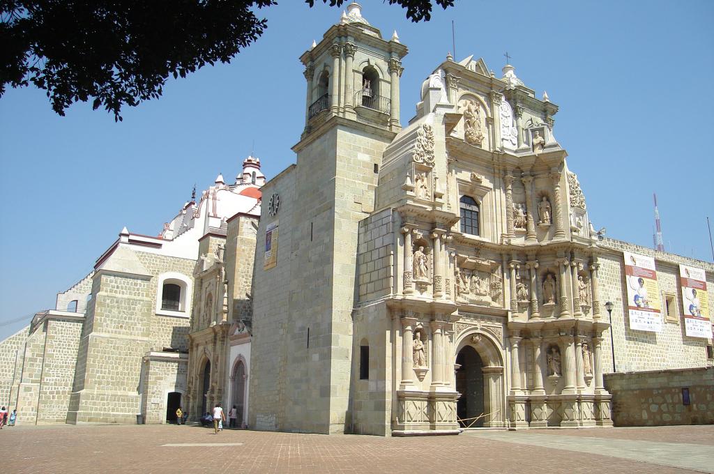 Basilica de Nuestra Senora de la Soledad (Basilica of Our Lady of ...