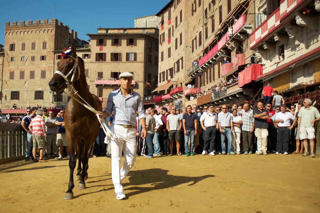 Palio di Siena, Siena