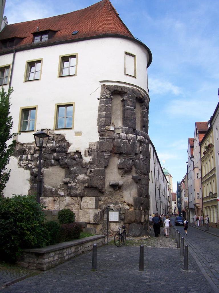 Porta Praetoria (Praetorian Gate), Regensburg
