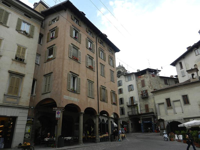 Piazza Mercato delle Scarpe (Shoe Market Square), Bergamo