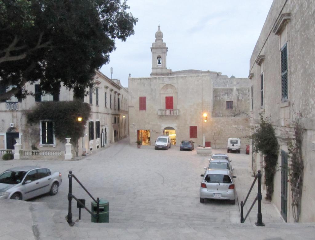 Bastion Square, Mdina