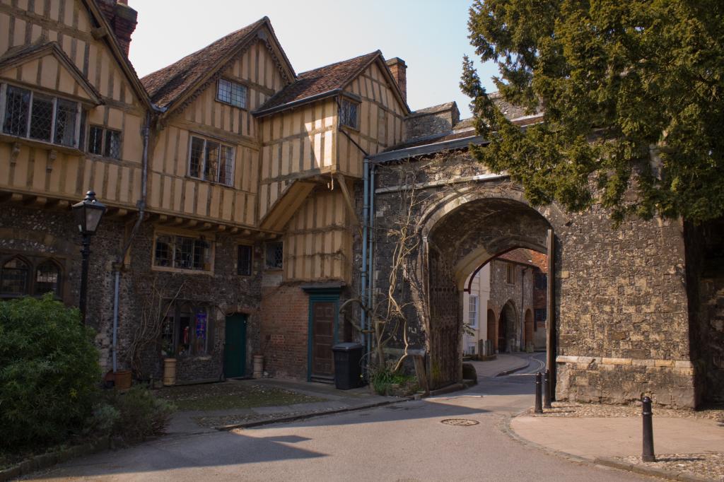 Prior’s Gate and Cheyney Court, Winchester