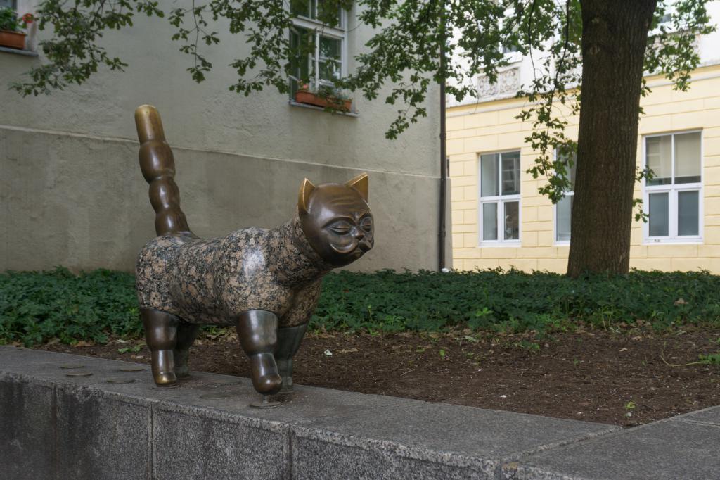 Skulptur Senamiescio Katinas (Sculpture Old Town Cat), Klaipeda