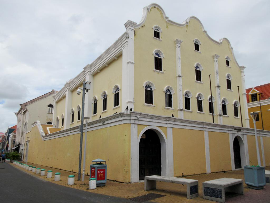 Mikve Israel-Emanuel Synagogue, Willemstad