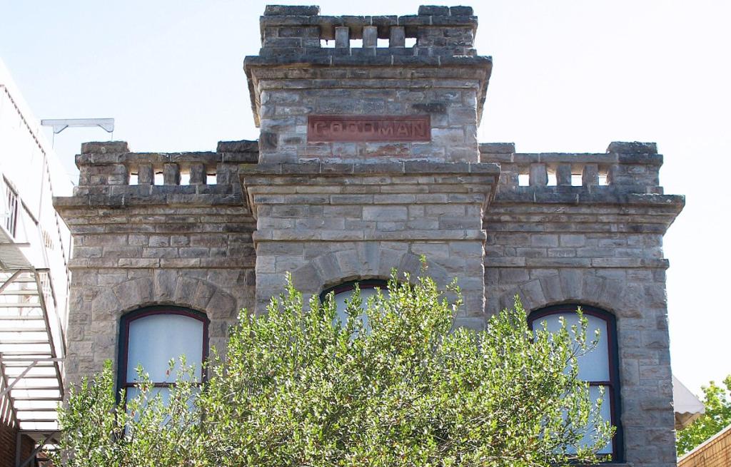Goodman Library, Napa