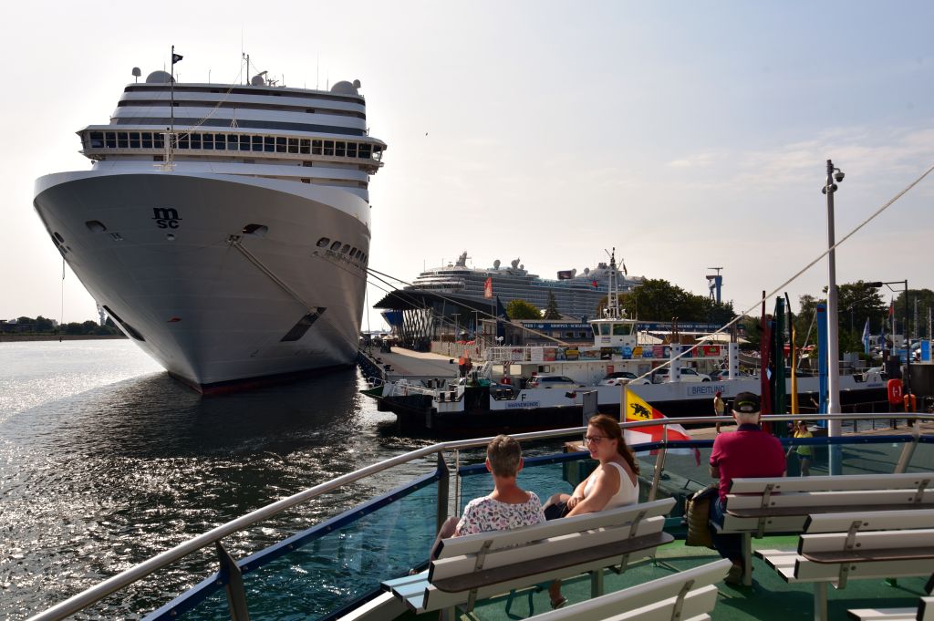 Schne Warnemnde Cruise Center 18119 Rostock Ebenbild