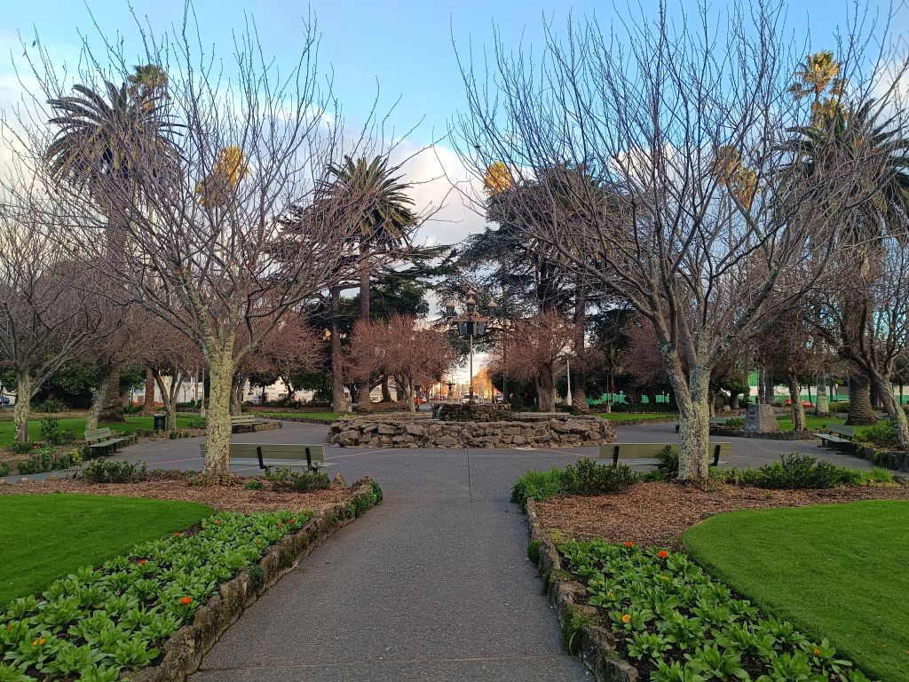 Clive Square, Napier