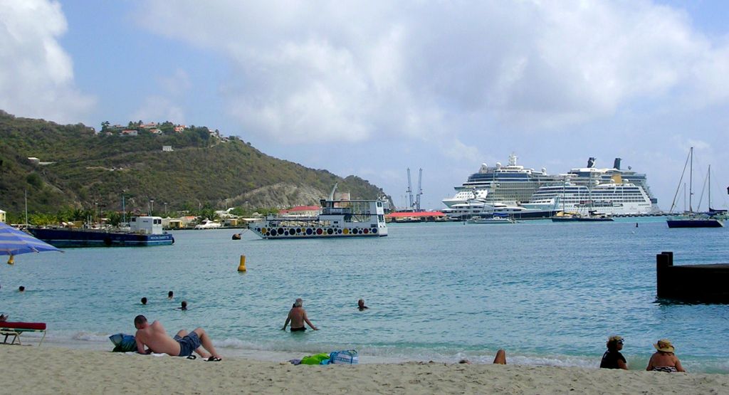 Great Bay Beach, Philipsburg
